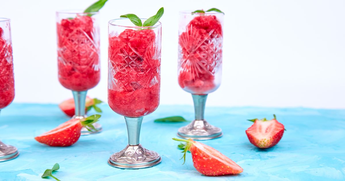 Mouth Healthy Recipe: 4-Ingredient Strawberry Slush | Delta Dental of ...